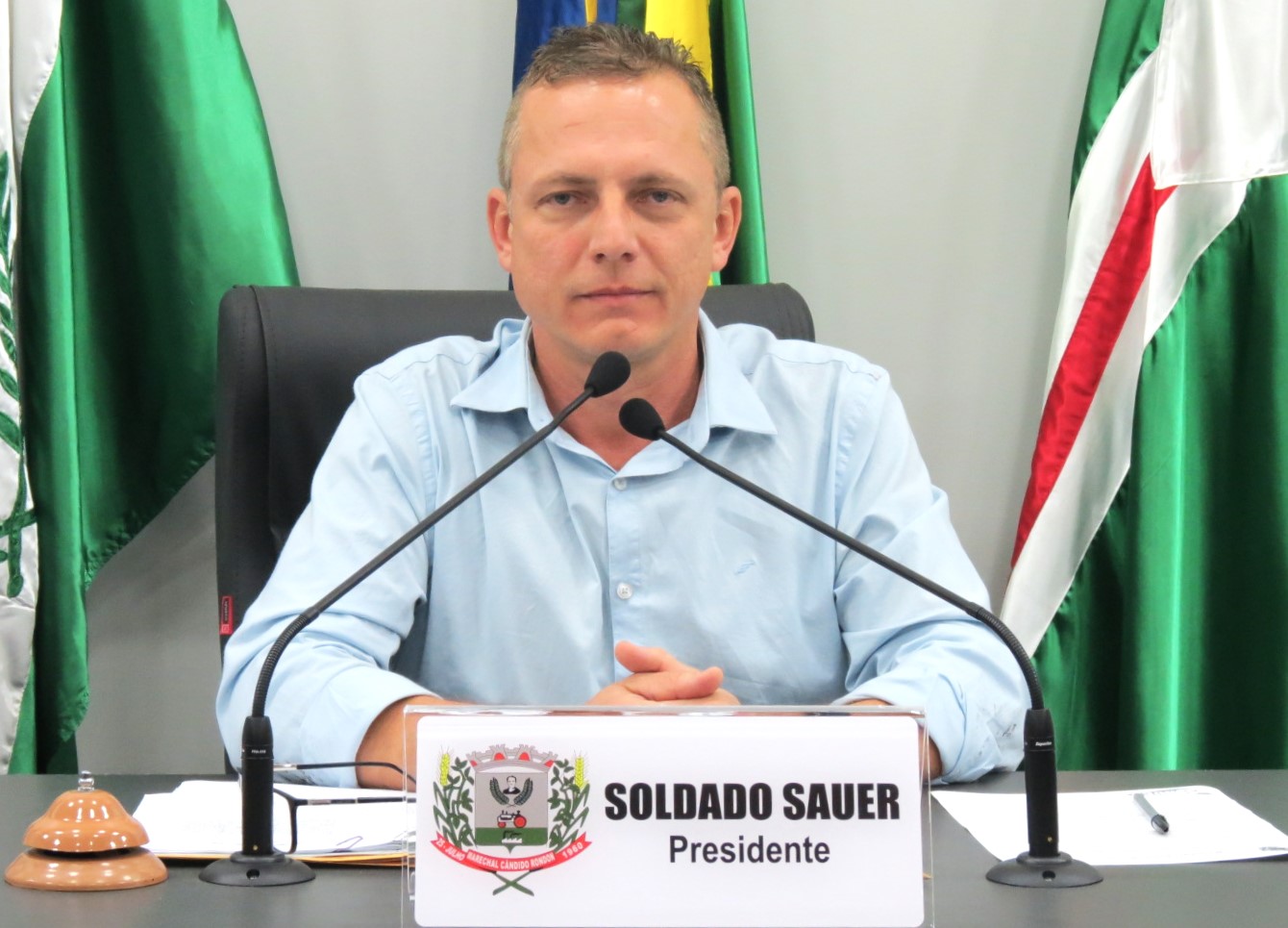 Sauer opta por respostas evasivas em face de escândalo de corrupção ...